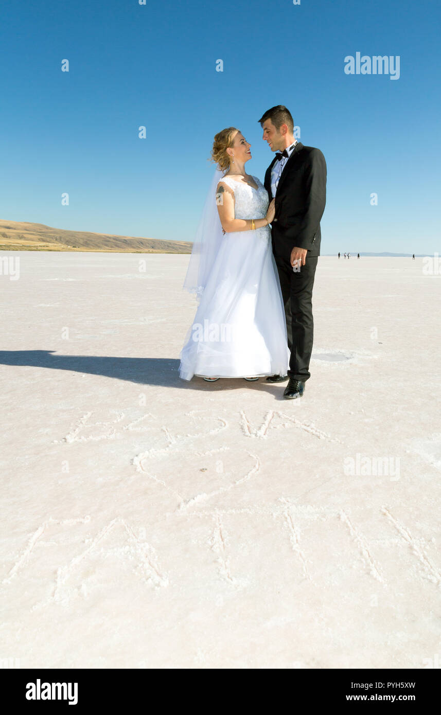 Turkish marriage couple -Fotos und -Bildmaterial in hoher Auflösung – Alamy