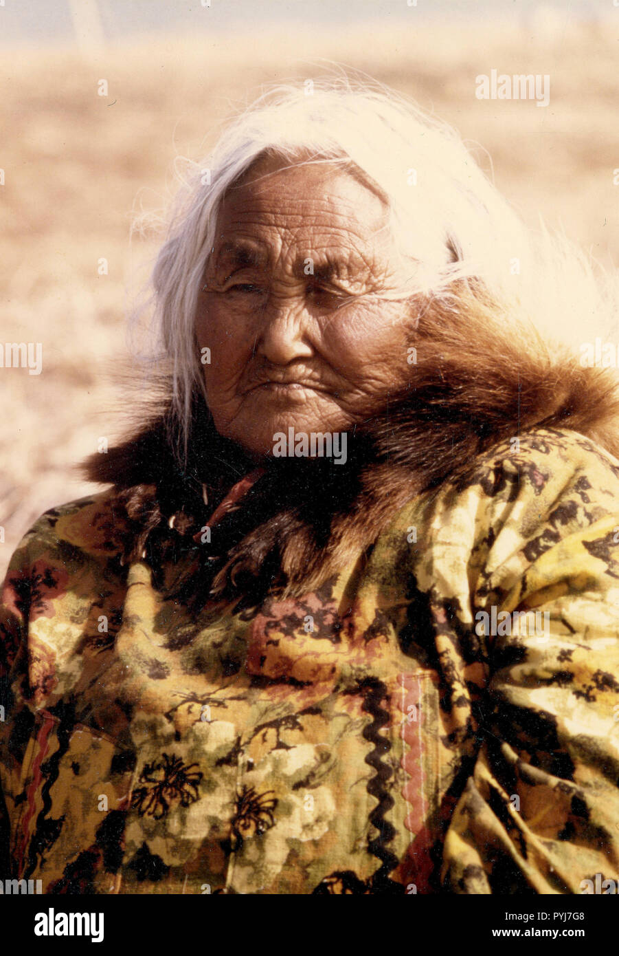 Alaska native eskimo woman in -Fotos und -Bildmaterial in hoher ...
