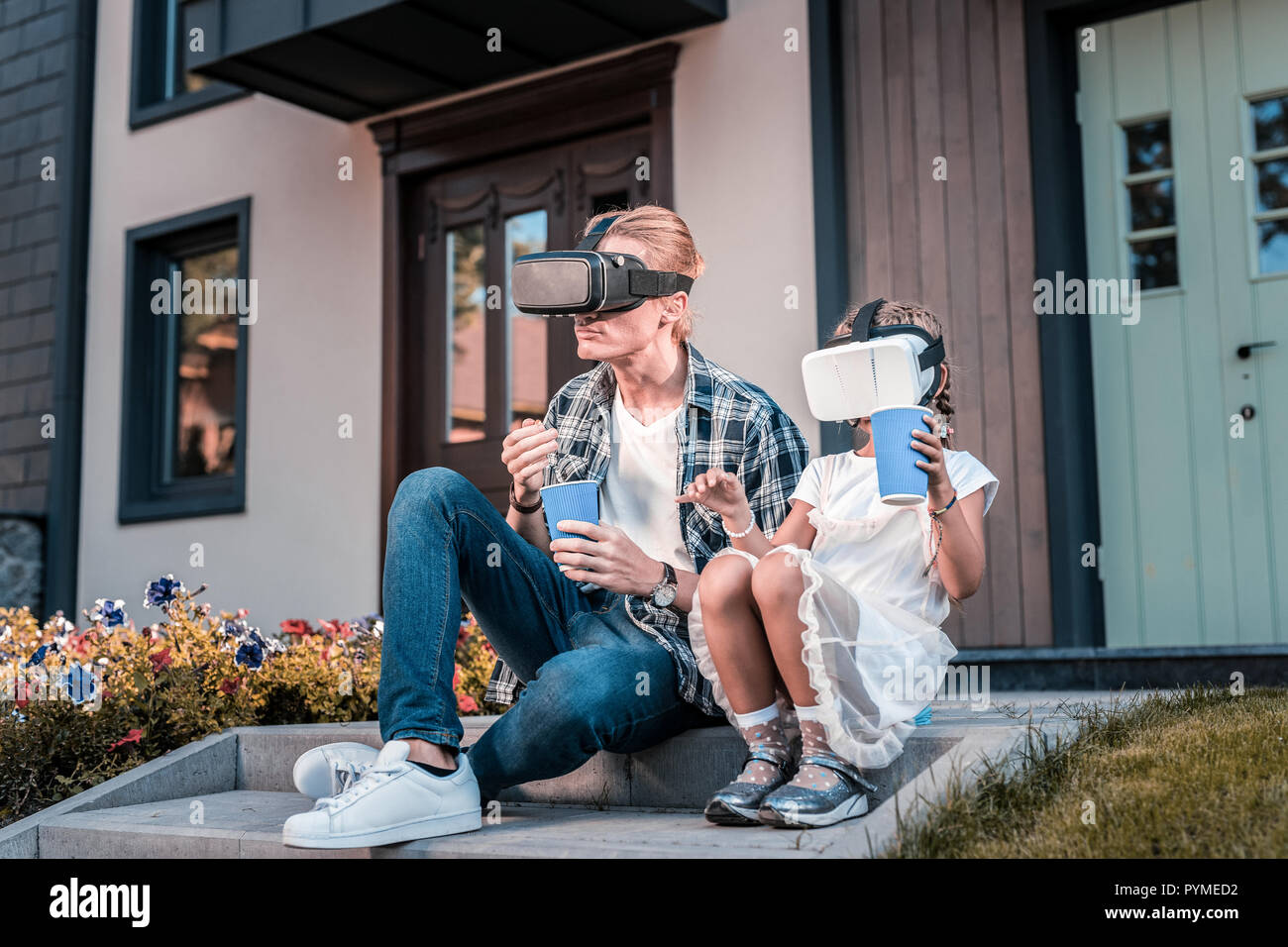 Neugierig Süß Stockfotos und -bilder Kaufen - Alamy