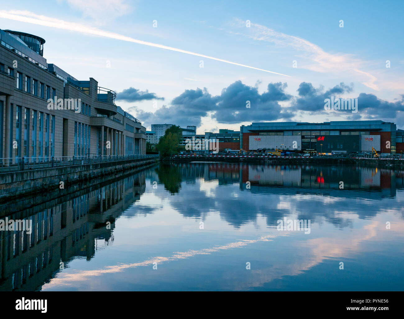Vue kino edinburgh ocean terminal -Fotos und -Bildmaterial in hoher ...