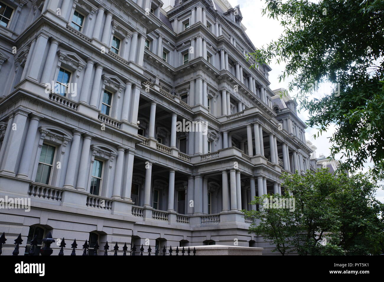 Eisenhower executive office building -Fotos und -Bildmaterial in hoher ...