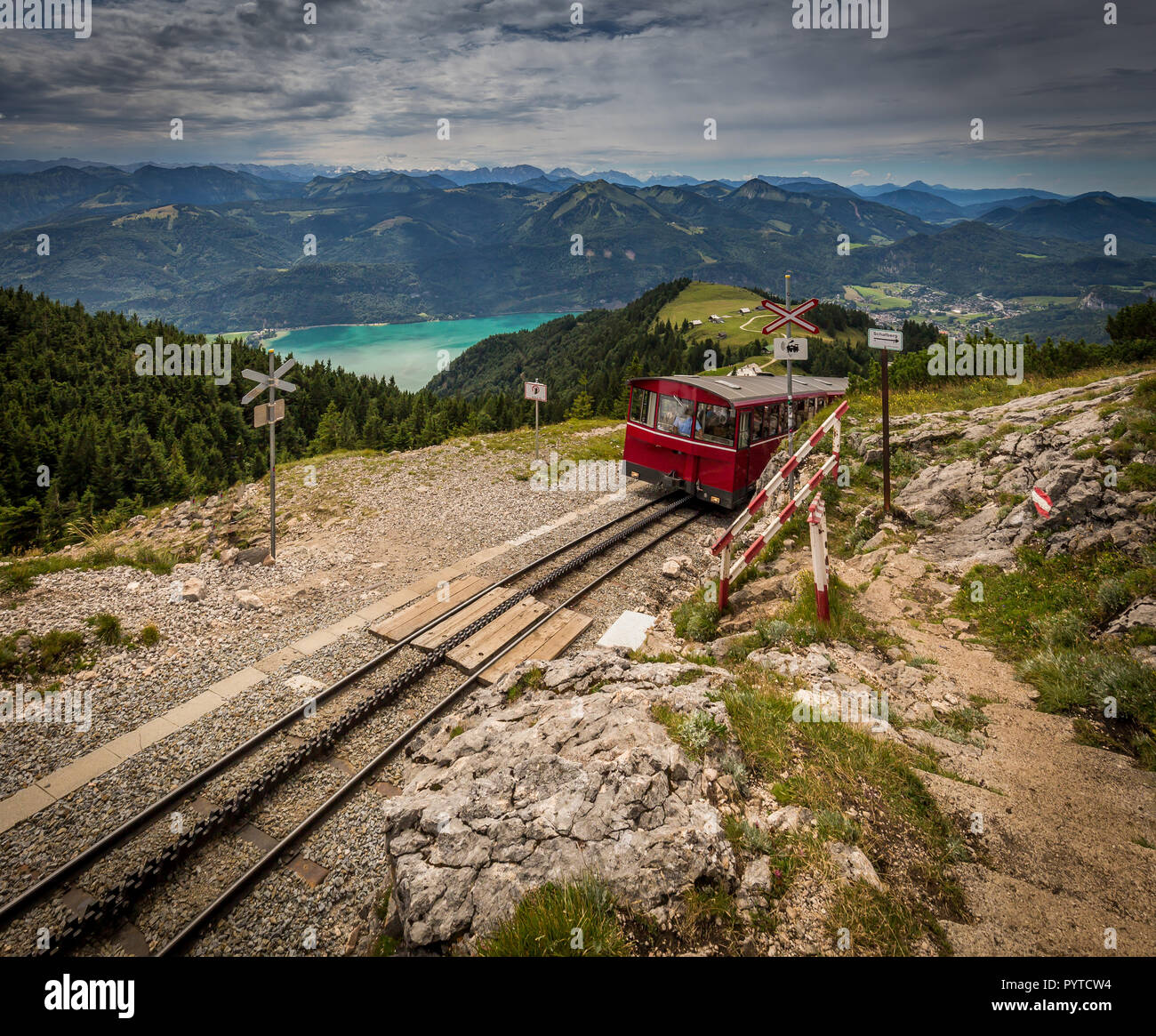 Schafbergbahn Mountain Train Schafberg Mountain Stockfotos und -bilder ...