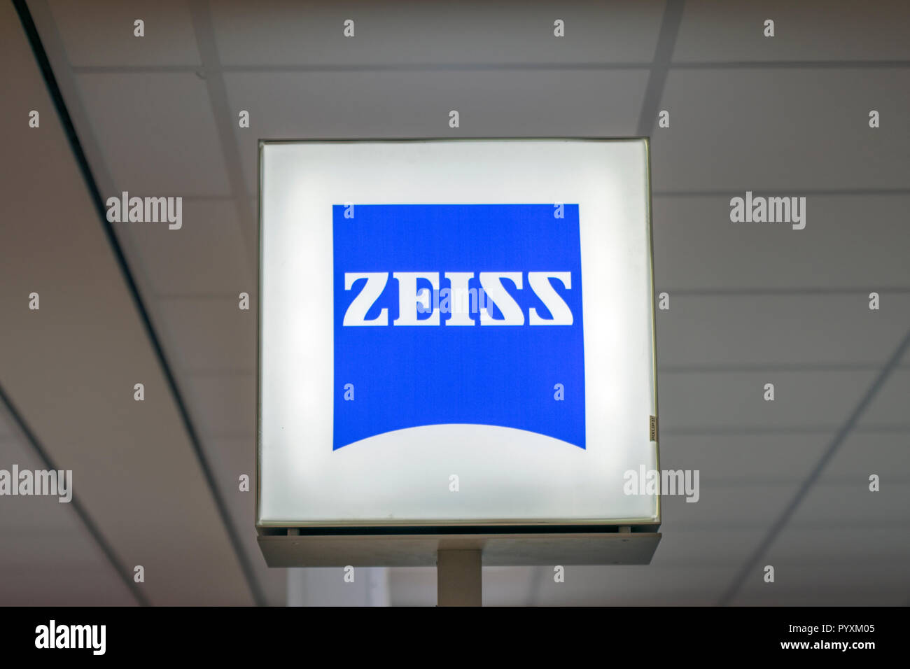 Zeiss ikon logo -Fotos und -Bildmaterial in hoher Auflösung – Alamy