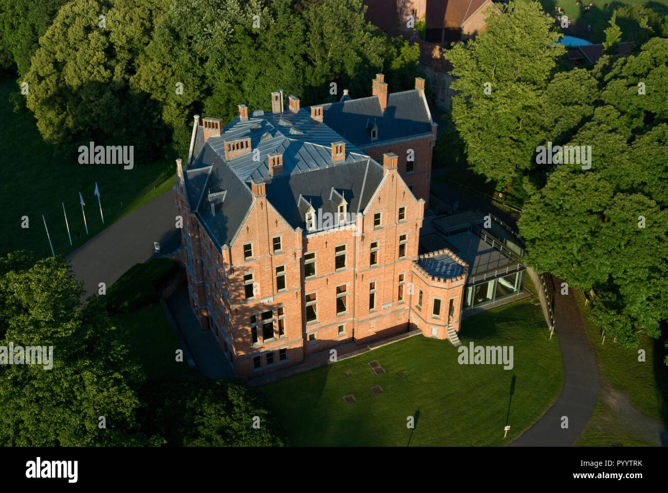 Luftbild von Kasteel van Bulskampveld an Provinciedomein Lippensgoed ...