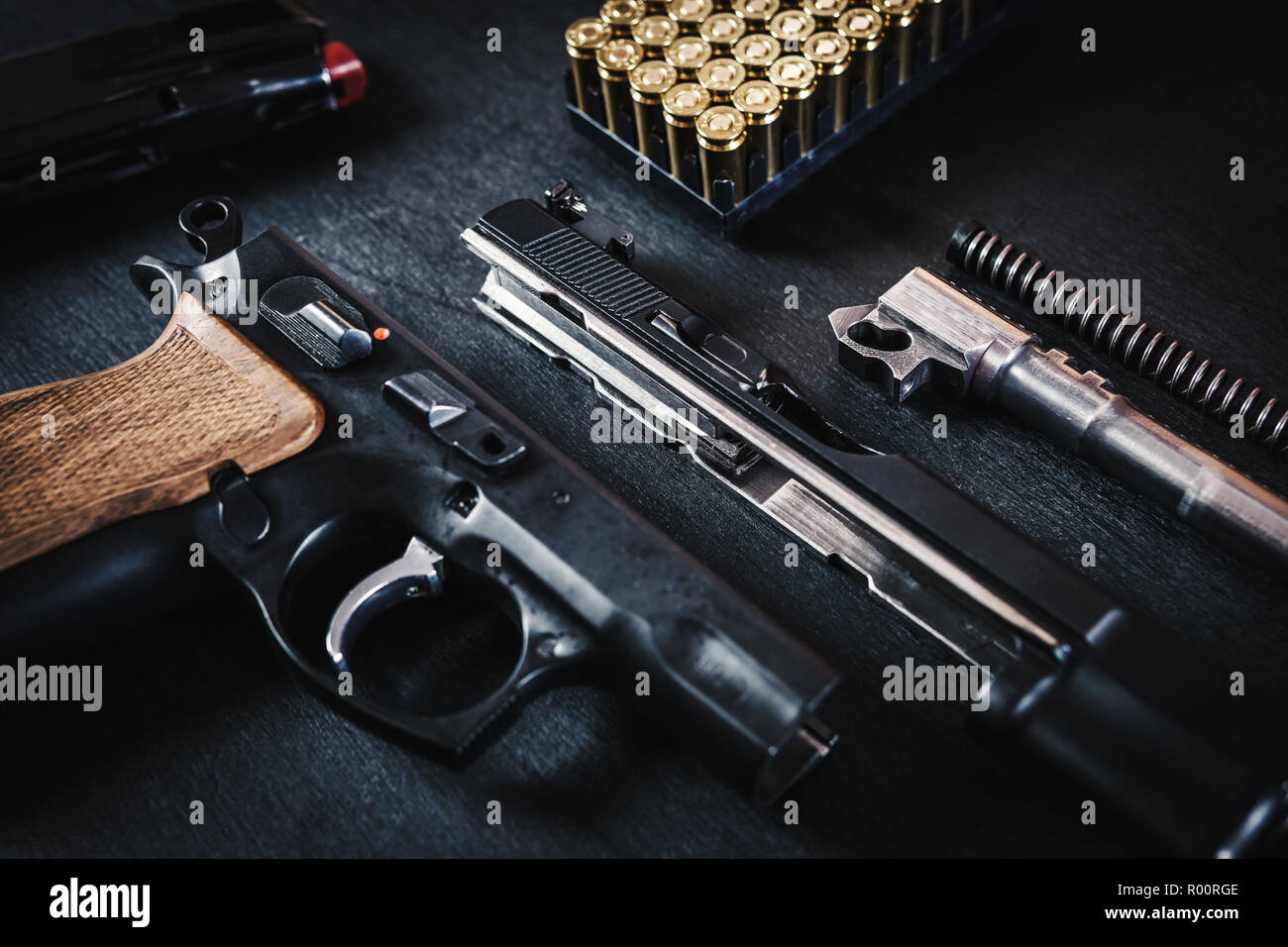 Teile Der Waffe Stockfotos und -bilder Kaufen - Alamy