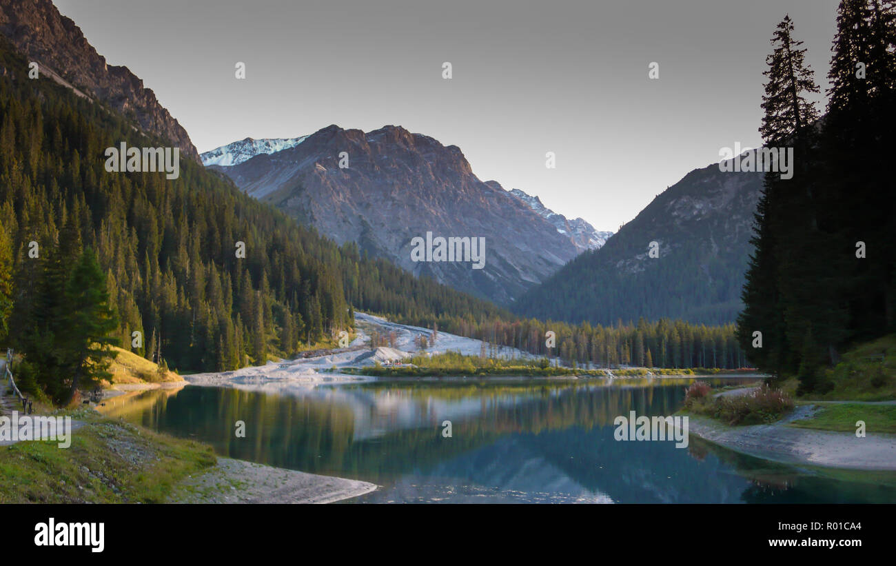 Bergsee untersee -Fotos und -Bildmaterial in hoher Auflösung – Alamy
