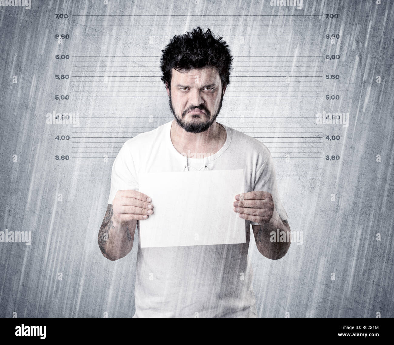 Gangster mit regnerisch, Senkung der Hintergrund und die Tabelle auf ...