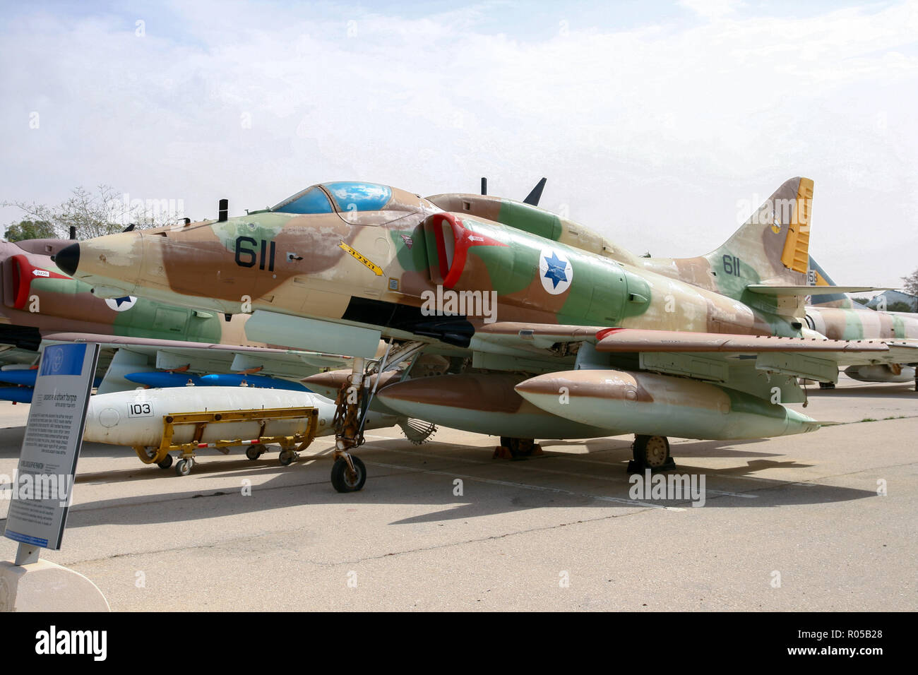 Israeli air force a 4 skyhawk -Fotos und -Bildmaterial in hoher ...