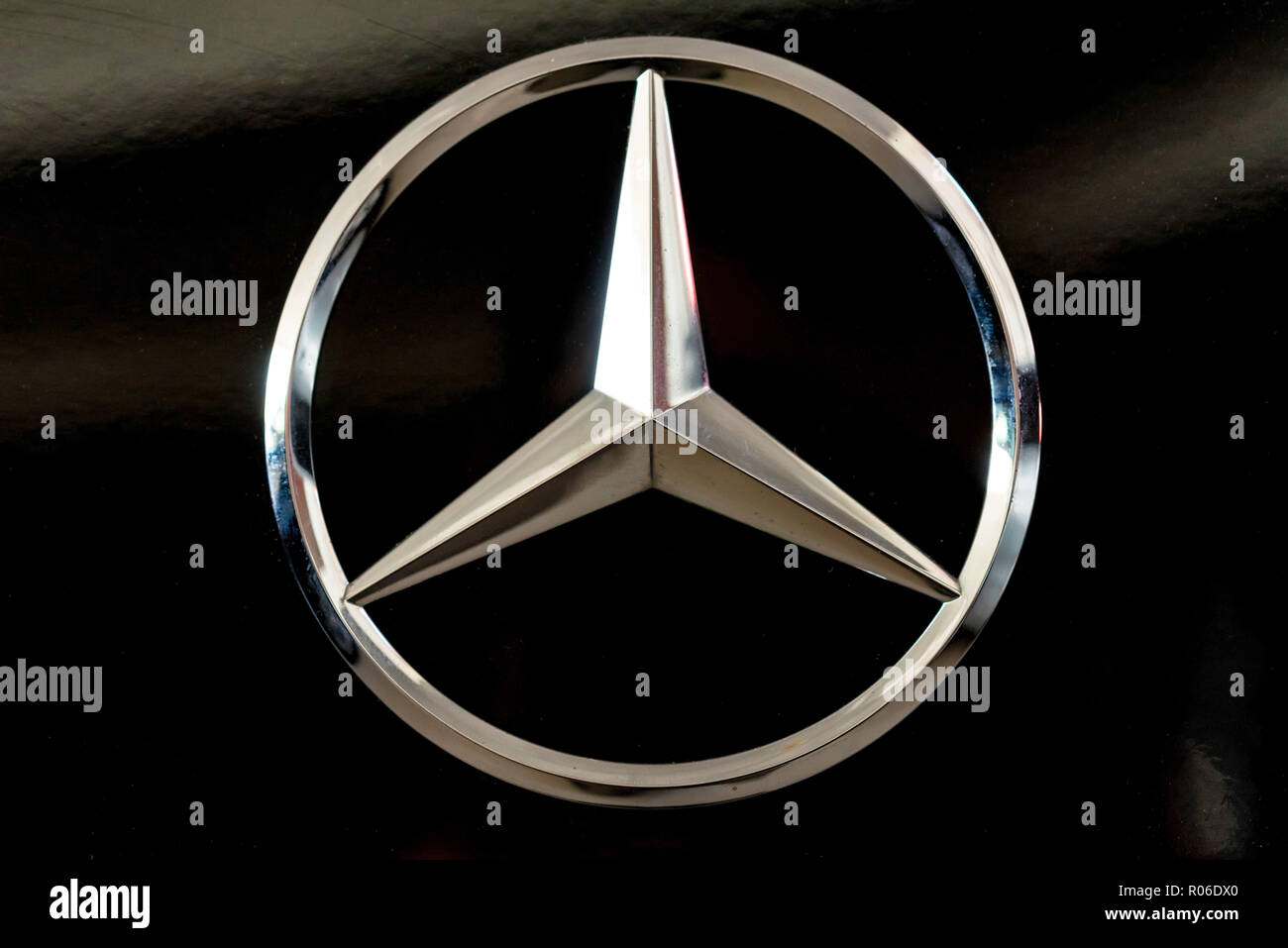 Mercedes logo -Fotos und -Bildmaterial in hoher Auflösung – Alamy