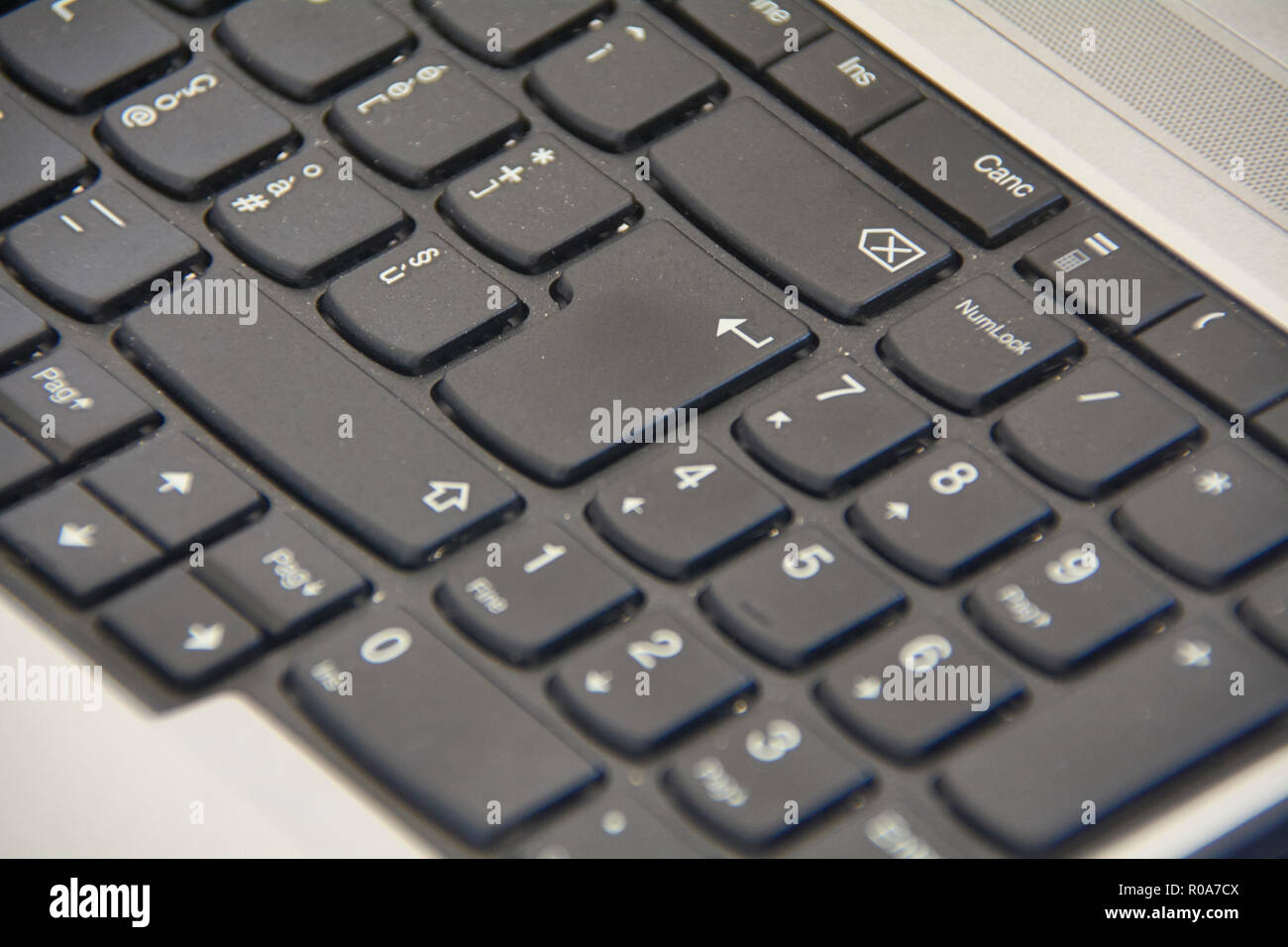 Detail der Enter Taste auf einem Laptop Tastatur Stockfotografie - Alamy