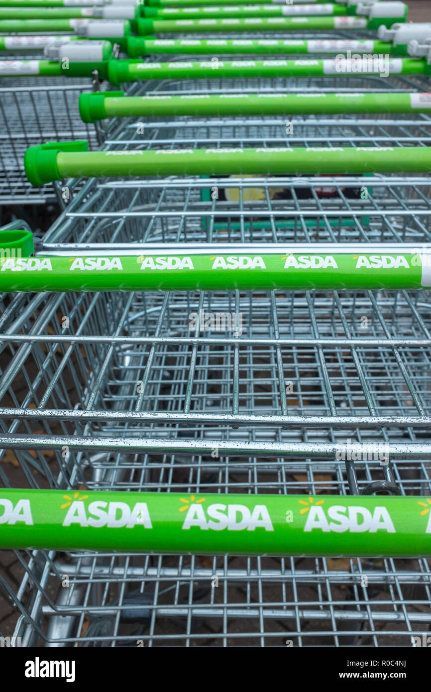 Asda trolley -Fotos und -Bildmaterial in hoher Auflösung – Alamy