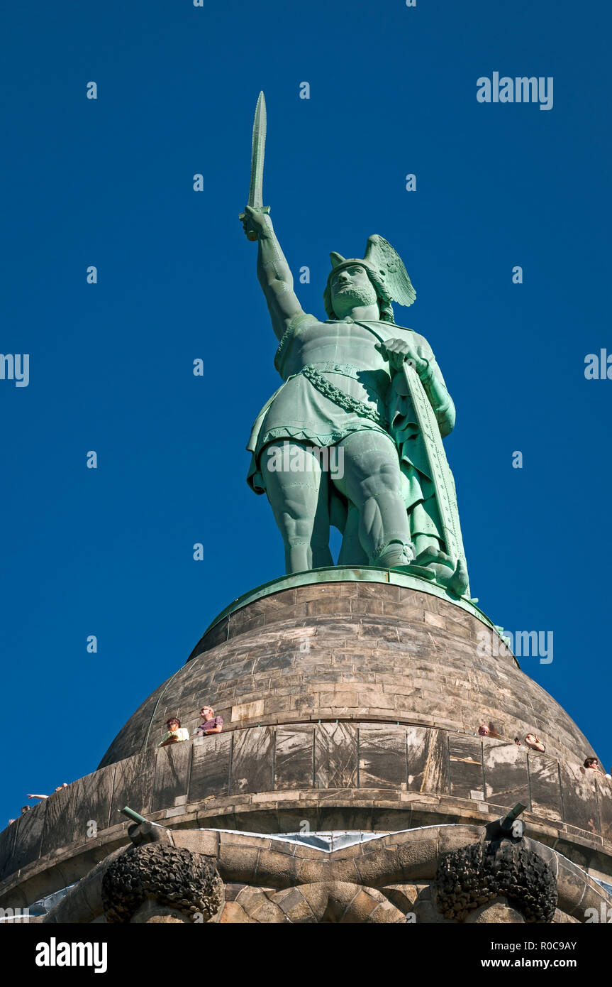 Das Hermannsdenkmal Deutsch Für Hermann Denkmal Stockfotos und -bilder ...