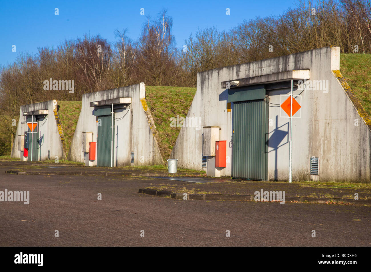 Nuclear bunker gate -Fotos und -Bildmaterial in hoher Auflösung – Alamy