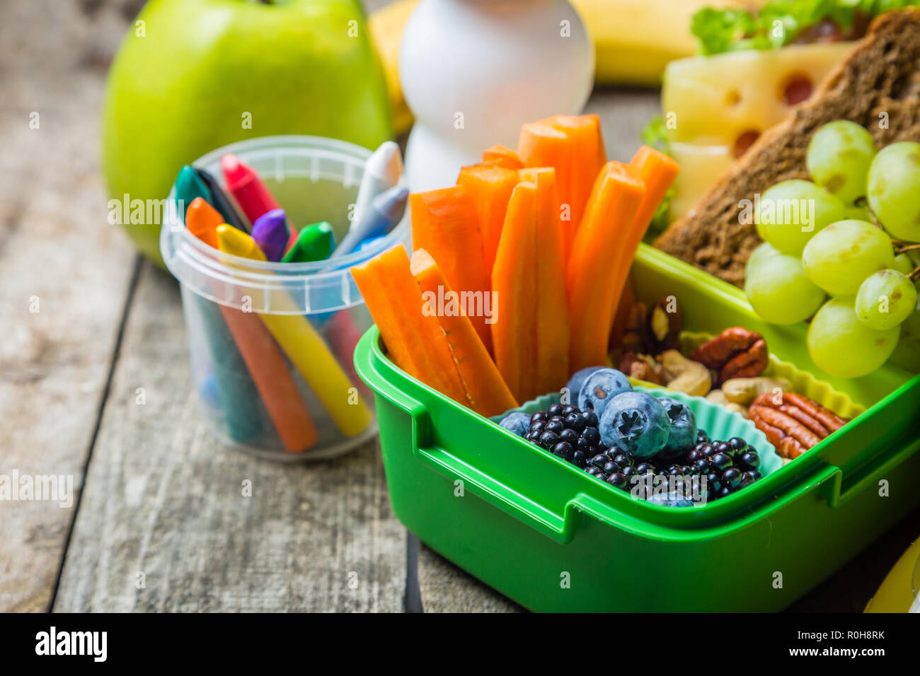 Gesundes schulessen -Fotos und -Bildmaterial in hoher Auflösung – Alamy