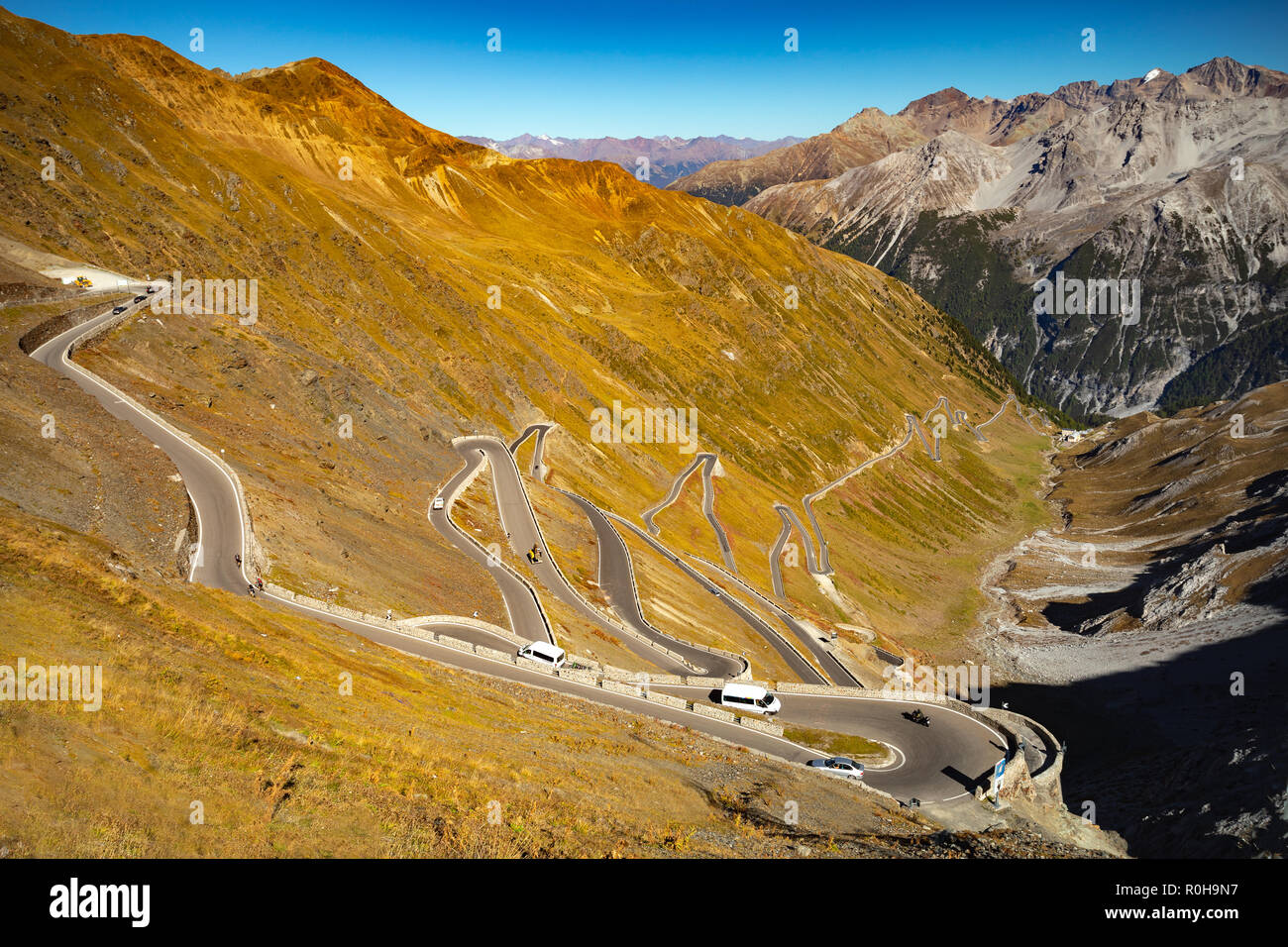 Stelvio Pass Road Italy Stockfotos und -bilder Kaufen - Alamy