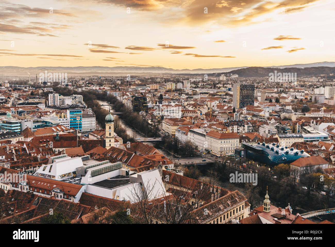 Graz at night -Fotos und -Bildmaterial in hoher Auflösung - Seite 3 - Alamy