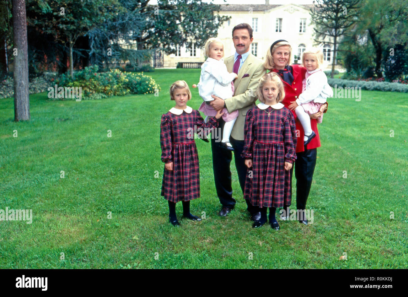 Christoph Graf Stephan von Neipperg Sigweis mit Ehefrau und den Kindern ...