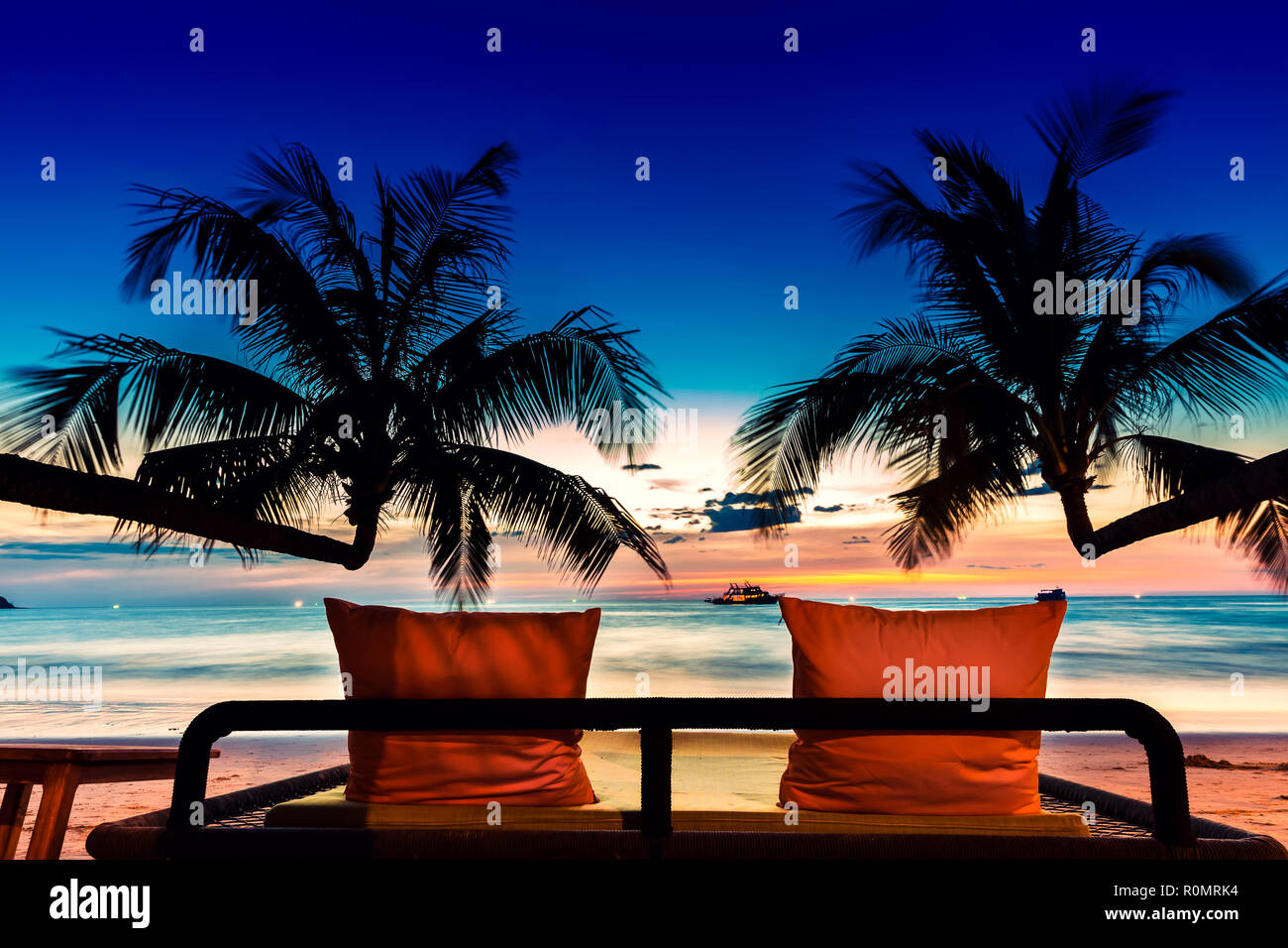 Paar reisender -Fotos und -Bildmaterial in hoher Auflösung – Alamy