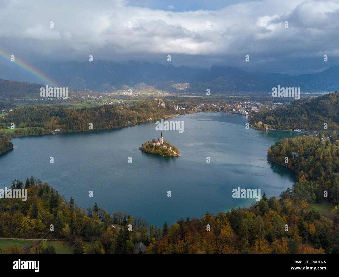 Lake bled aerial -Fotos und -Bildmaterial in hoher Auflösung – Alamy