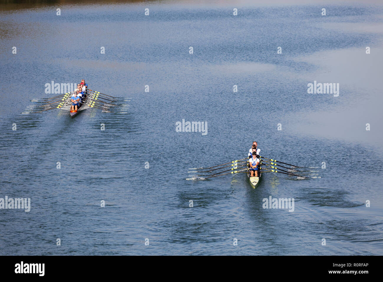Ruderboot rudern -Fotos und -Bildmaterial in hoher Auflösung – Alamy
