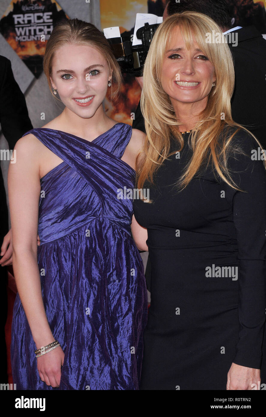 AnnaSophia Robb und Kim Richards - Jagd zum magischen Berg Premiere am ...