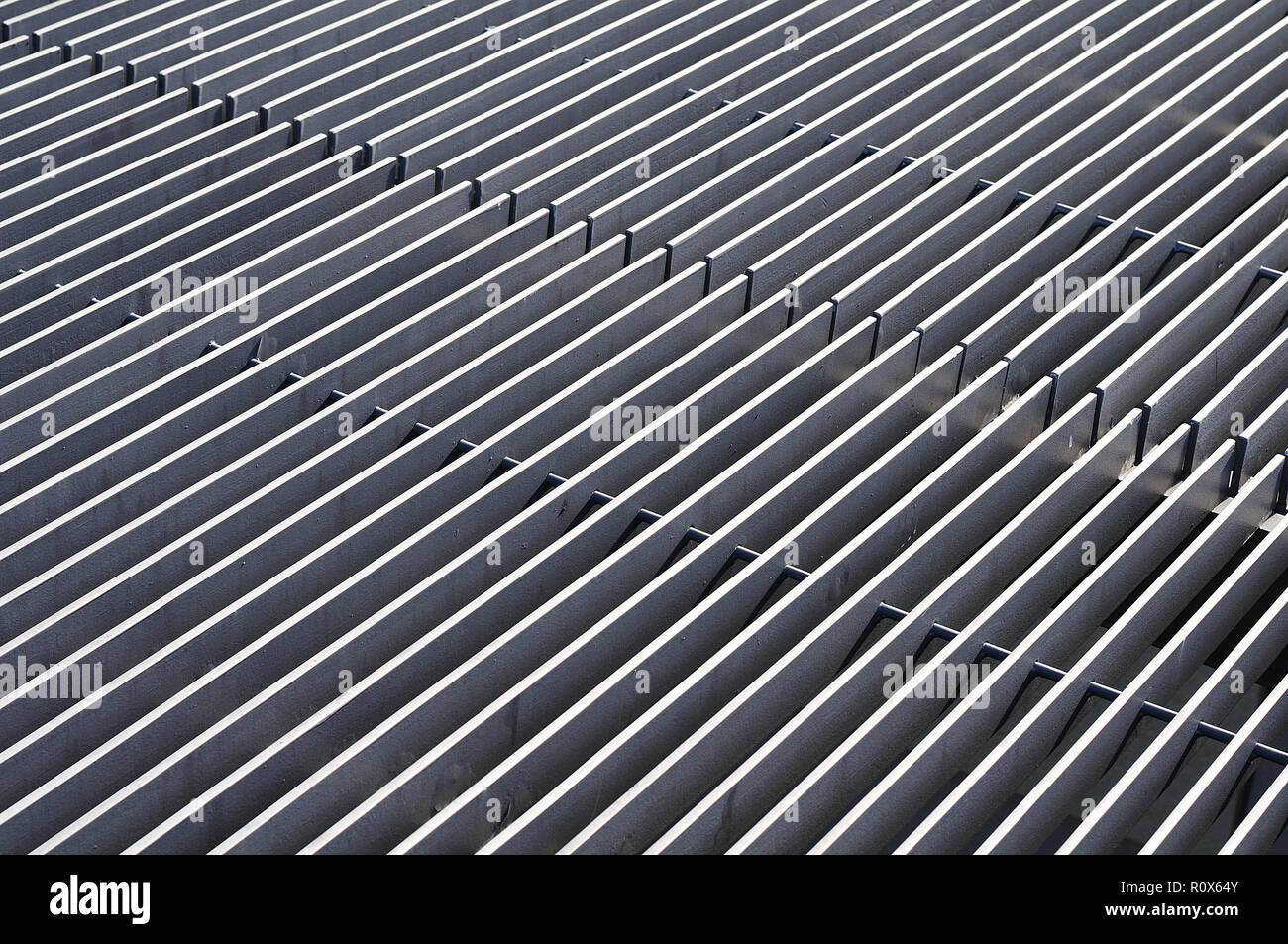 Metall gitter -Fotos und -Bildmaterial in hoher Auflösung – Alamy