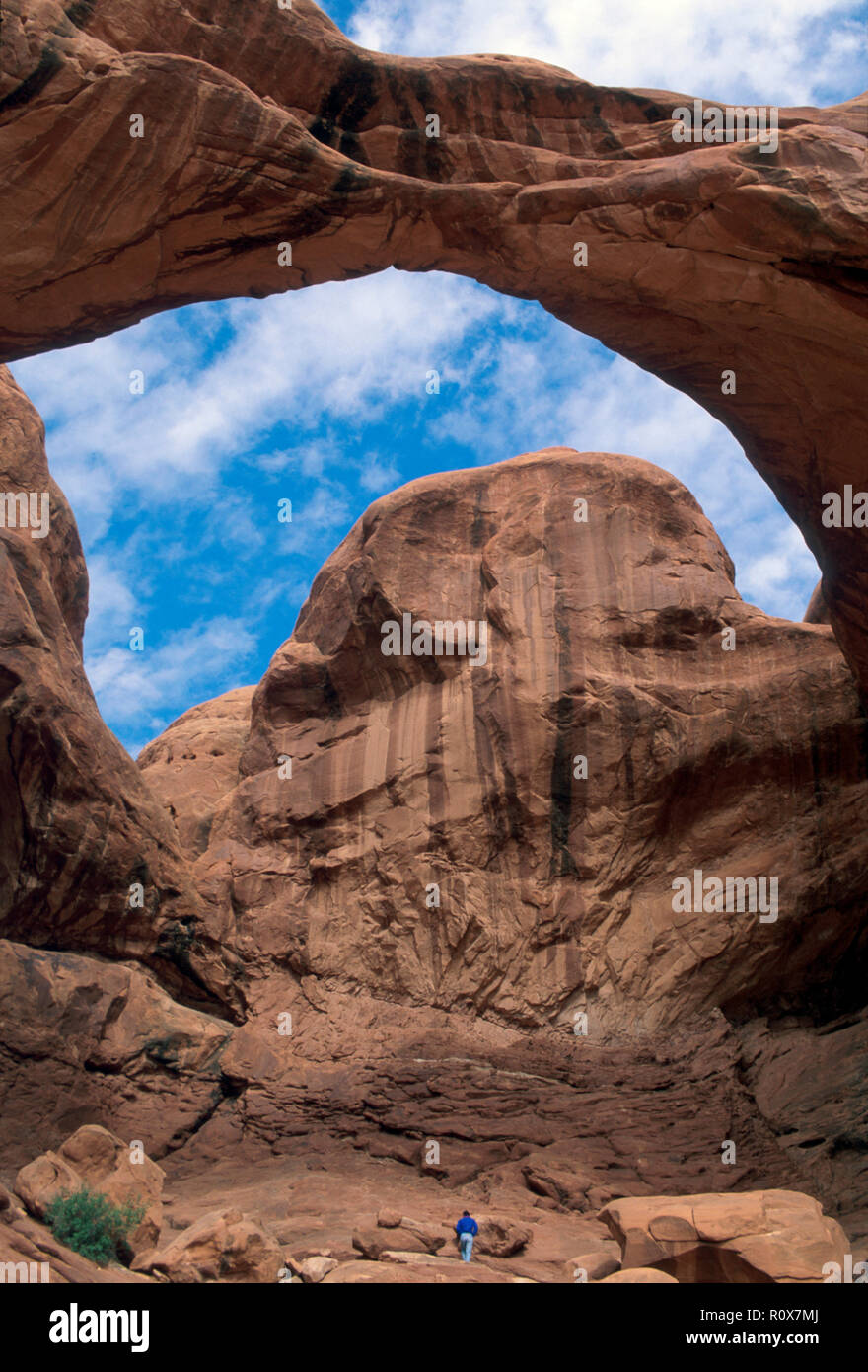 Triple arches -Fotos und -Bildmaterial in hoher Auflösung – Alamy