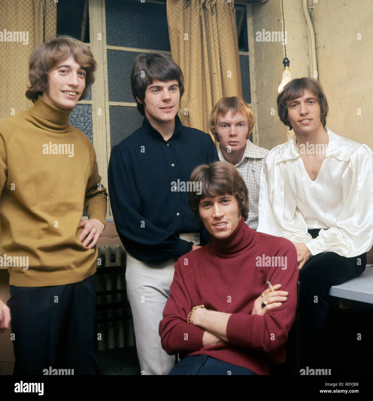 BEE GEES UK pop Gruppe in 1967. Von links: Maurice Gibb, Vince Melouney ...