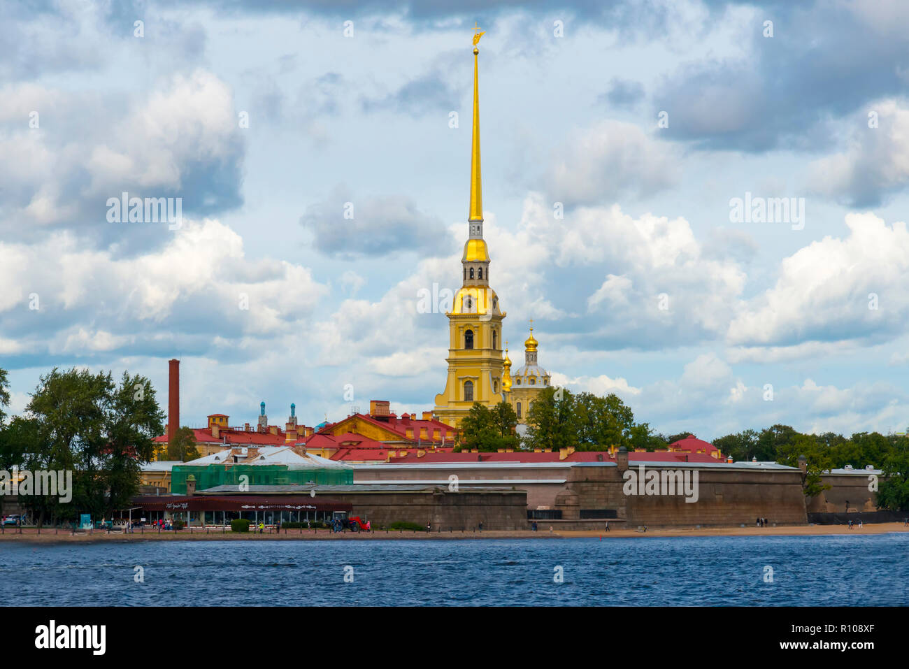 Kathedrale der hll. Petrus und Paulus in der Peter und Paul Festung St ... Kathedrale der hll. Petrus und Paulus in der Peter und Paul Festung St ...