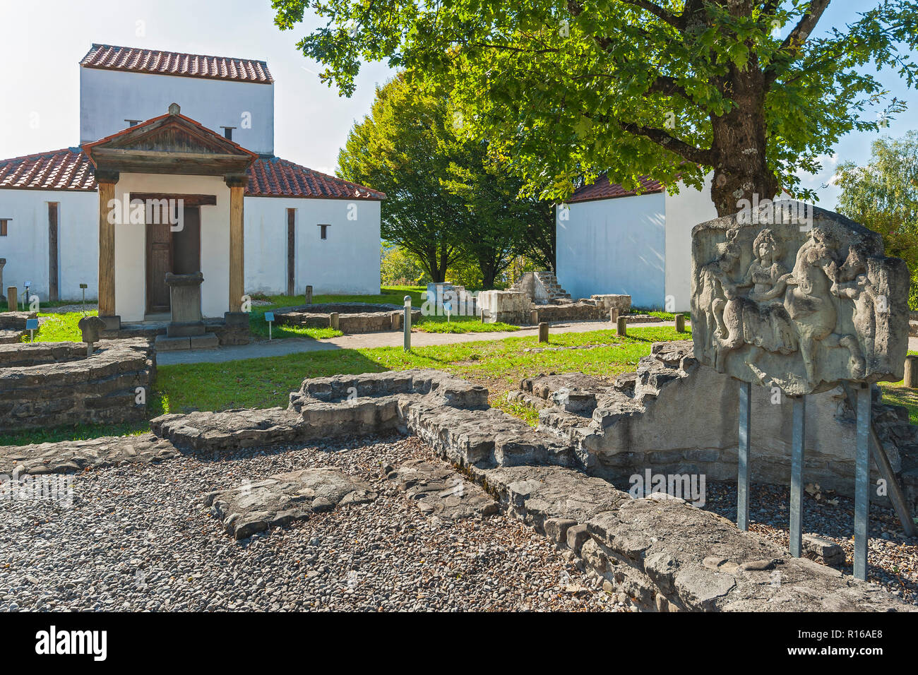 Gallo römischer quecksilbertempel -Fotos und -Bildmaterial in hoher ...