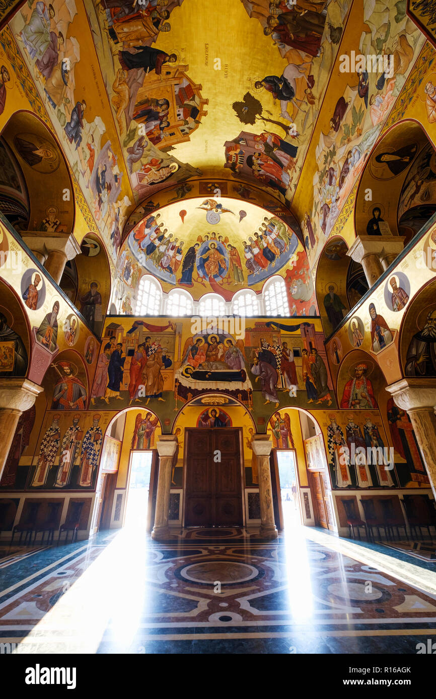Interieur der serbischen kirche Stockfotos und -bilder Kaufen - Alamy