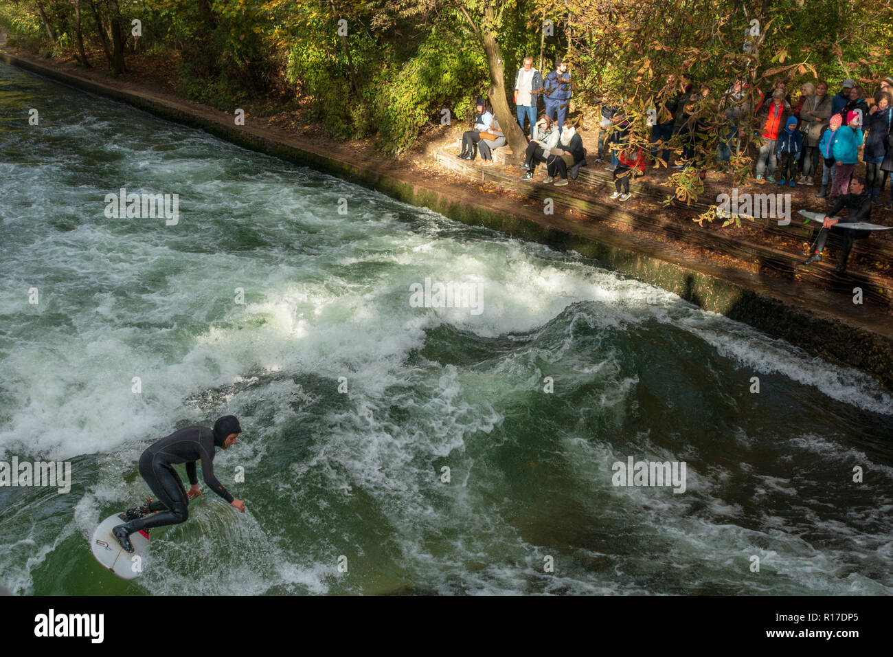 Eisbach river -Fotos und -Bildmaterial in hoher Auflösung – Alamy