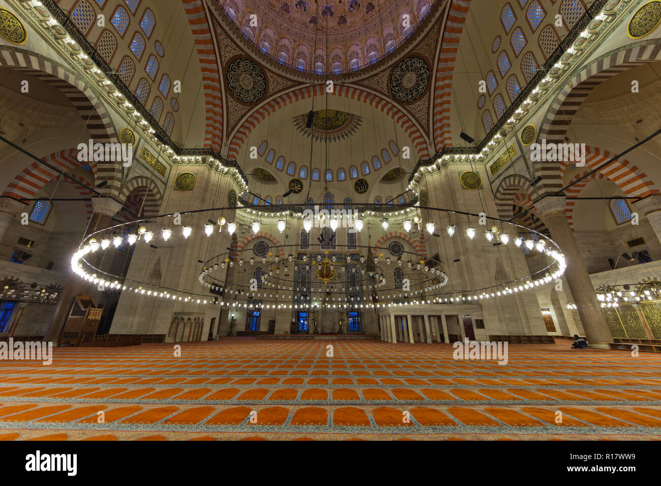 Moschee innen -Fotos und -Bildmaterial in hoher Auflösung – Alamy