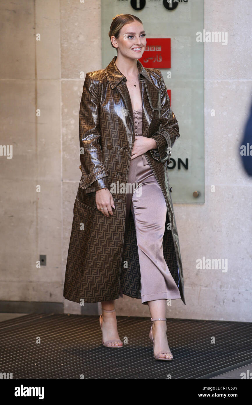 Lederoverall mädchen -Fotos und -Bildmaterial in hoher Auflösung – Alamy