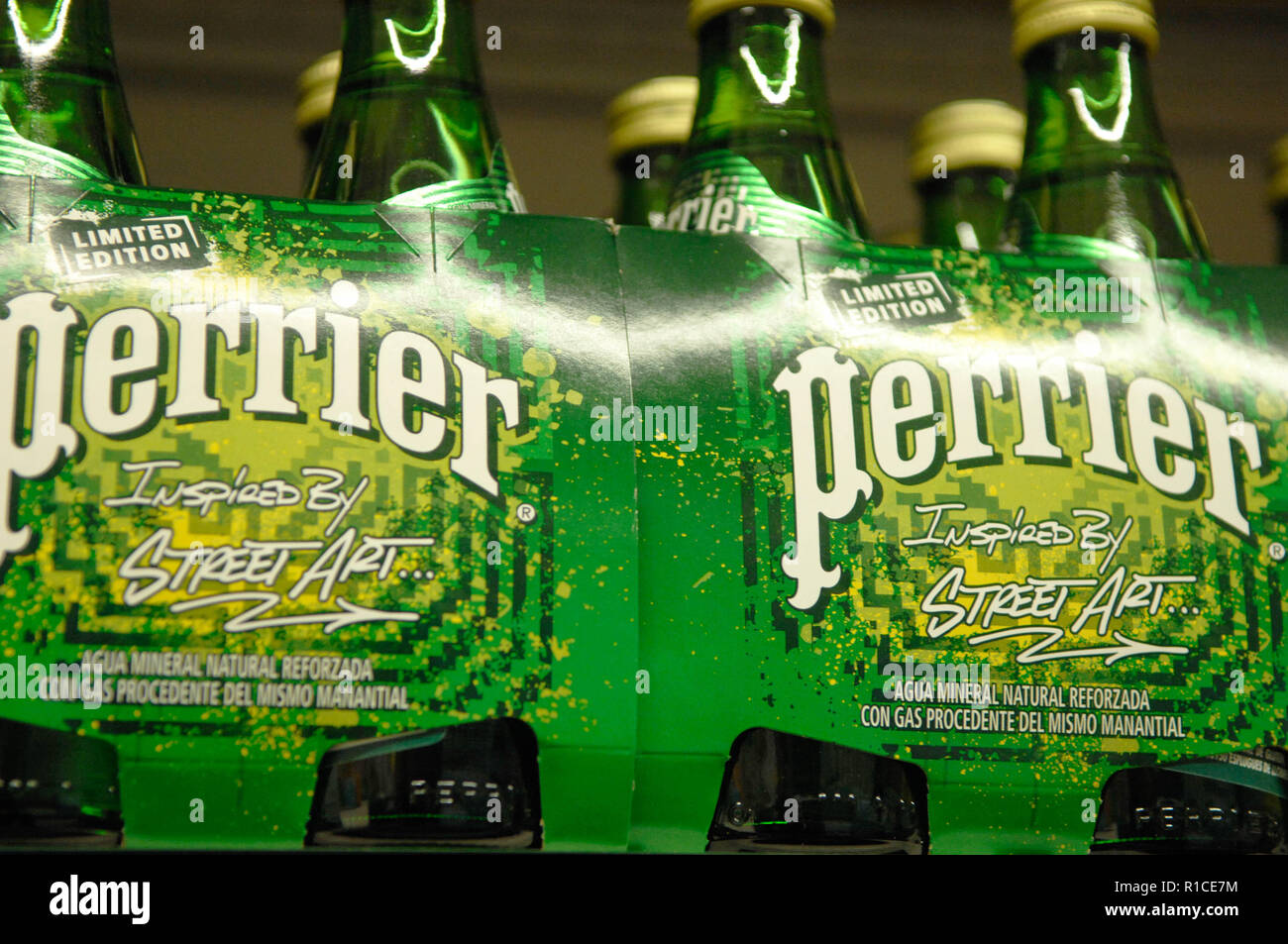 Perrier Fluo Stockfotos und -bilder Kaufen - Alamy