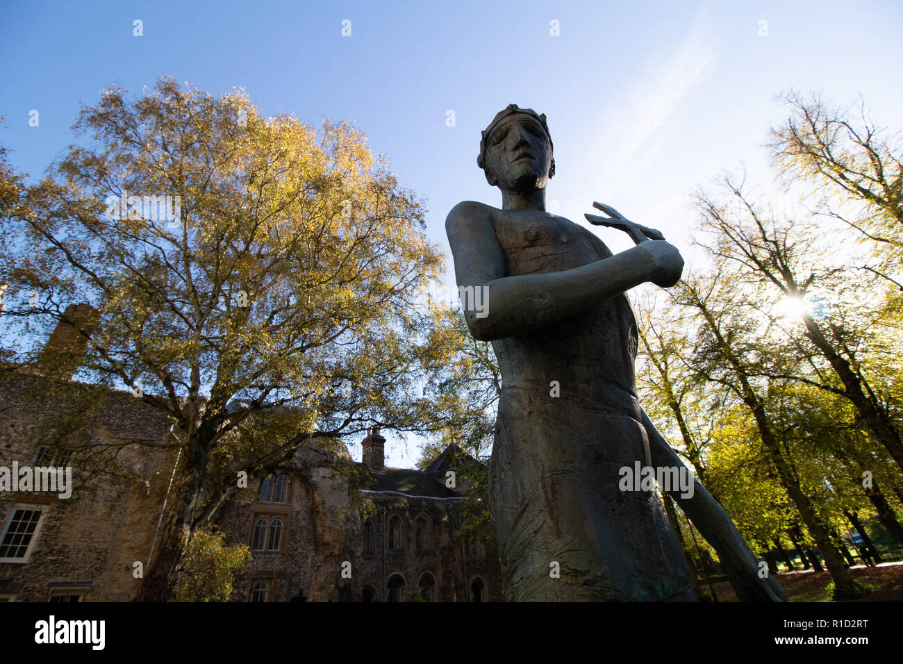 Elizabeth fink bronzestatue -Fotos und -Bildmaterial in hoher Auflösung ...
