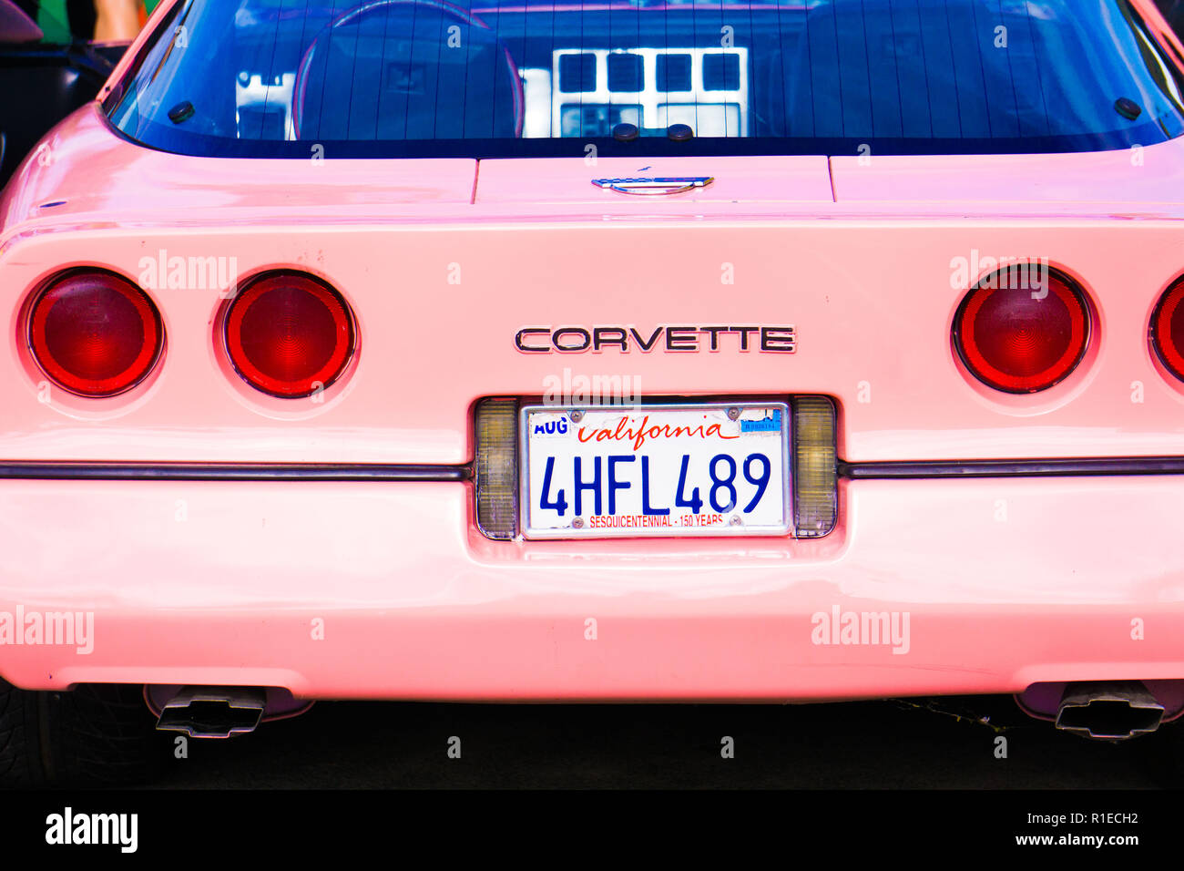 Helles rosa auto -Fotos und -Bildmaterial in hoher Auflösung – Alamy