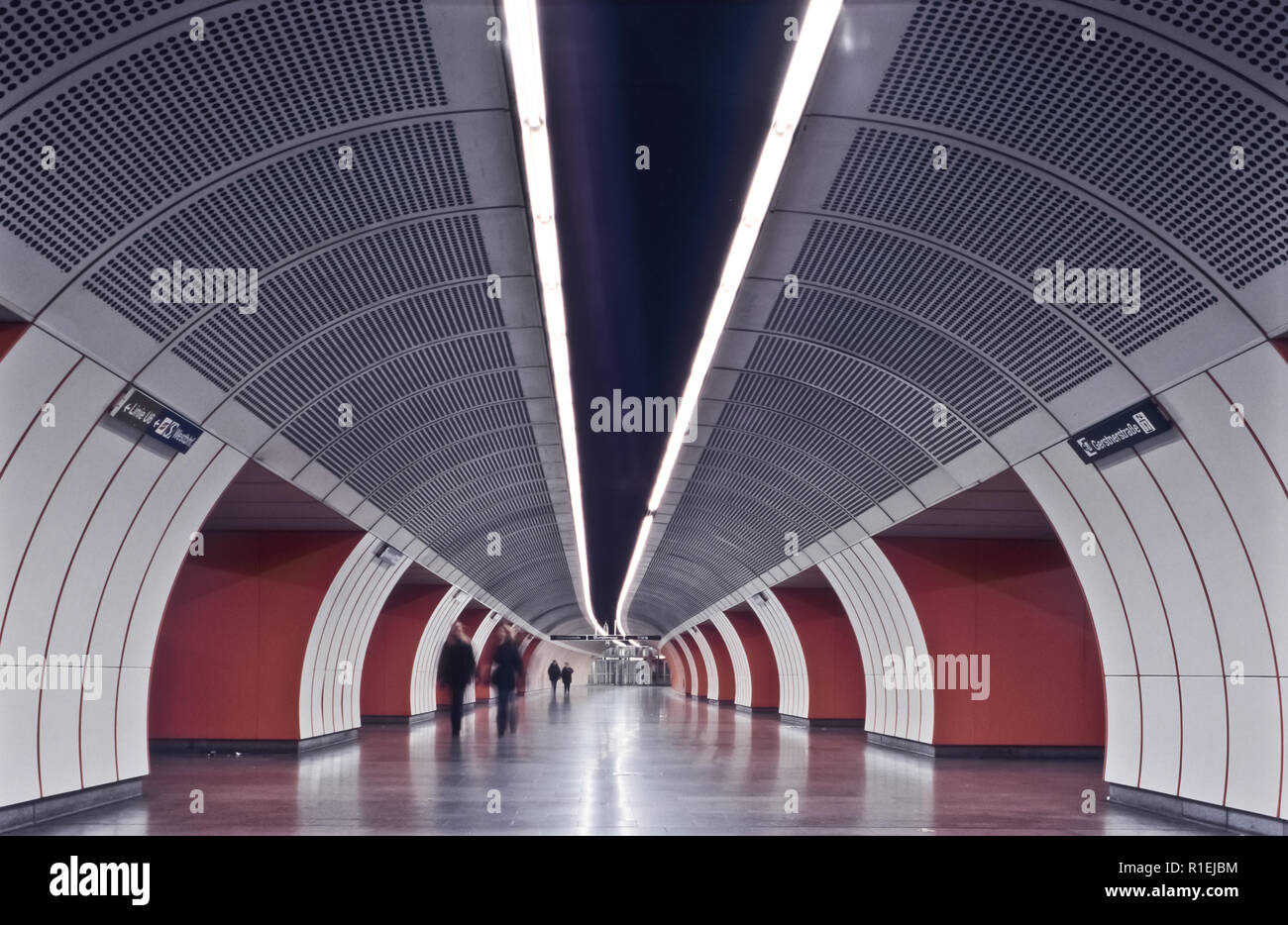 Vienna u3 metro -Fotos und -Bildmaterial in hoher Auflösung – Alamy
