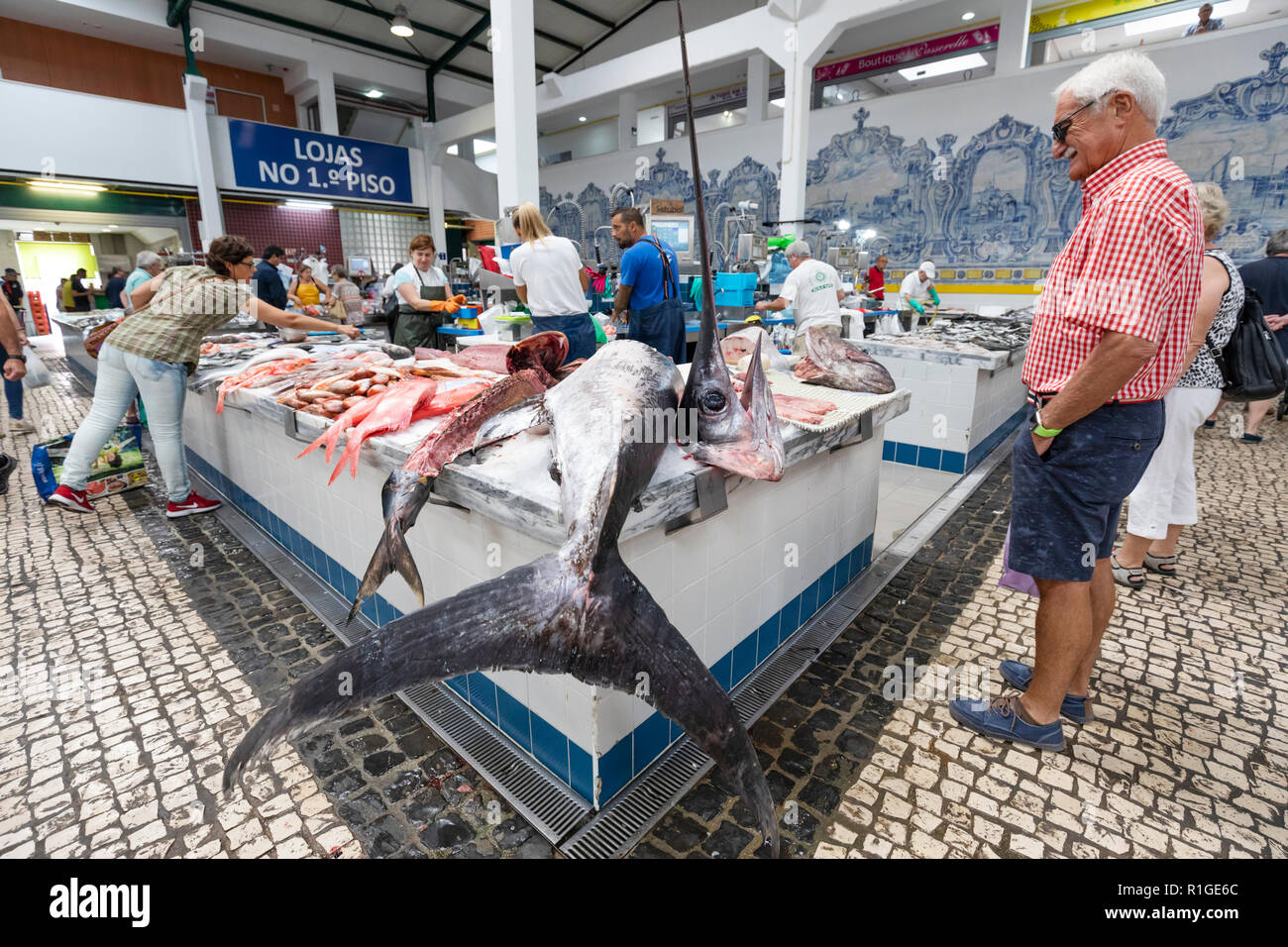 Lisbon fish market -Fotos und -Bildmaterial in hoher Auflösung – Alamy