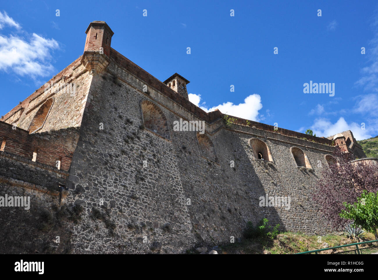 Festung forts befestigungen -Fotos und -Bildmaterial in hoher Auflösung ...