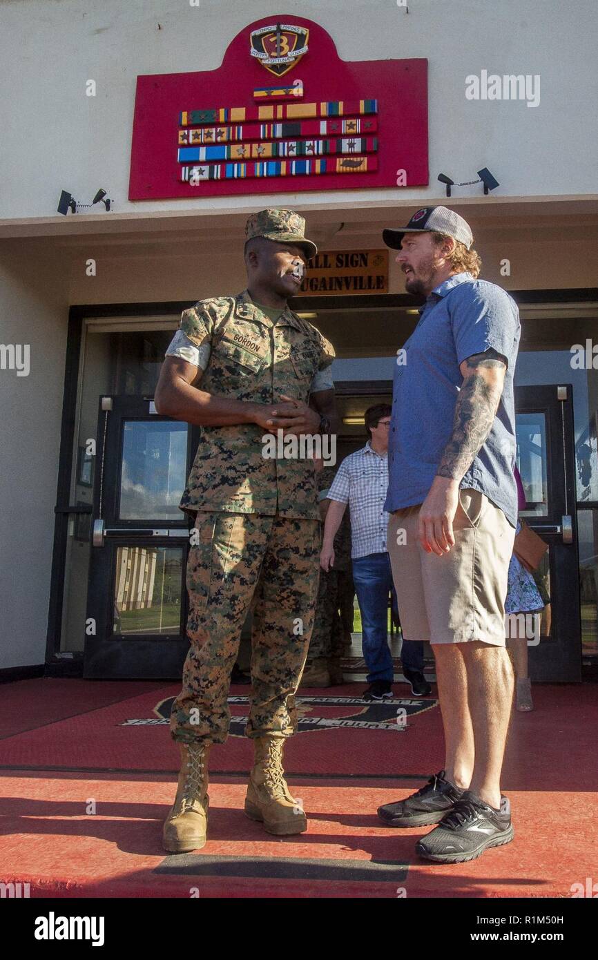 Dakota Meyer, US Marine Corps Ehrenmedaille Empfänger, spricht mit ...