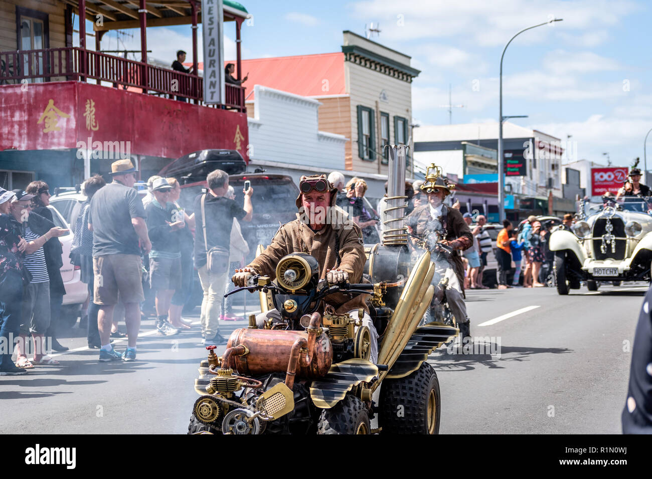 Steampunk fahrzeuge -Fotos und -Bildmaterial in hoher Auflösung – Alamy