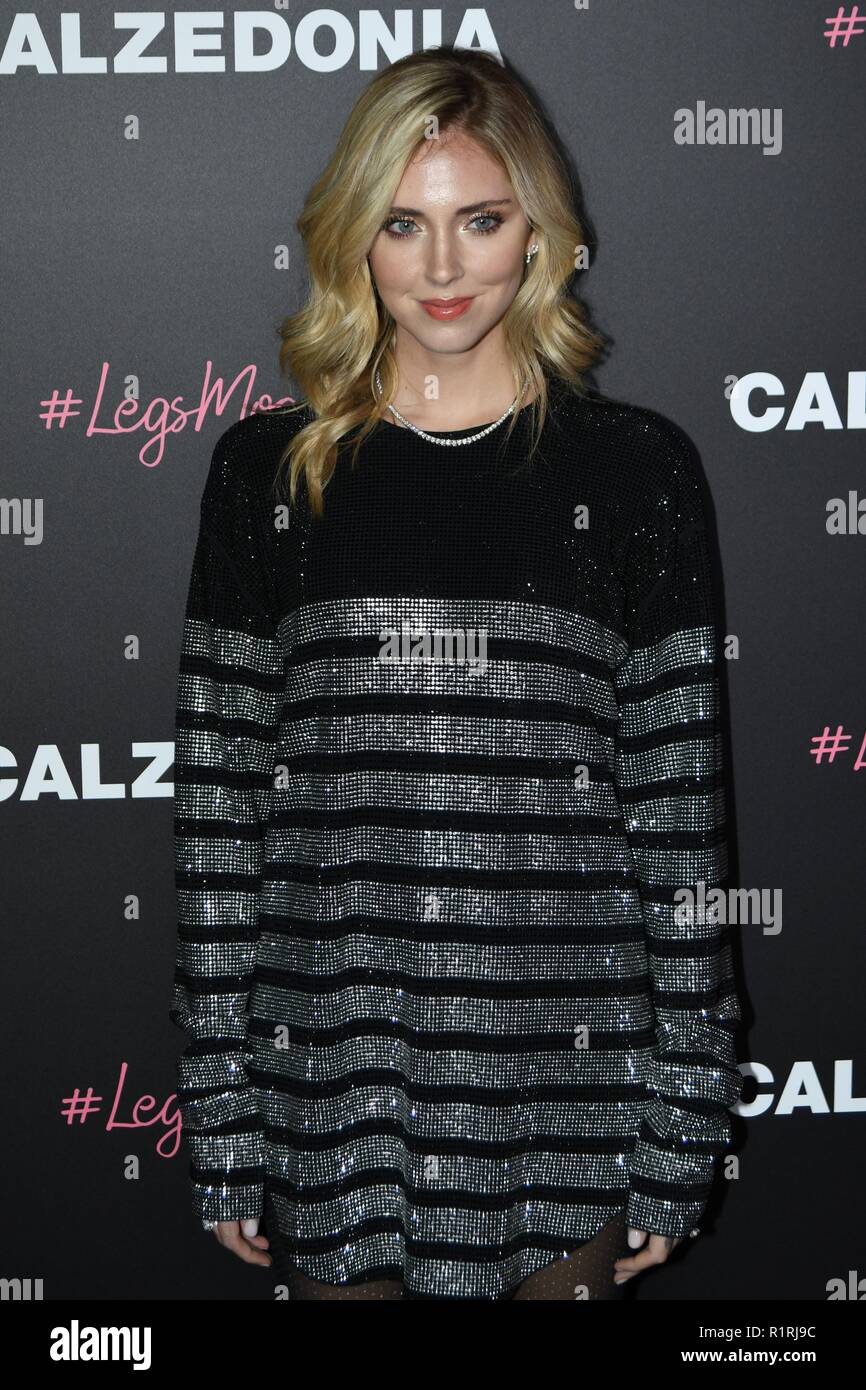 Calzedonia chiara ferragni -Fotos und -Bildmaterial in hoher Auflösung ...