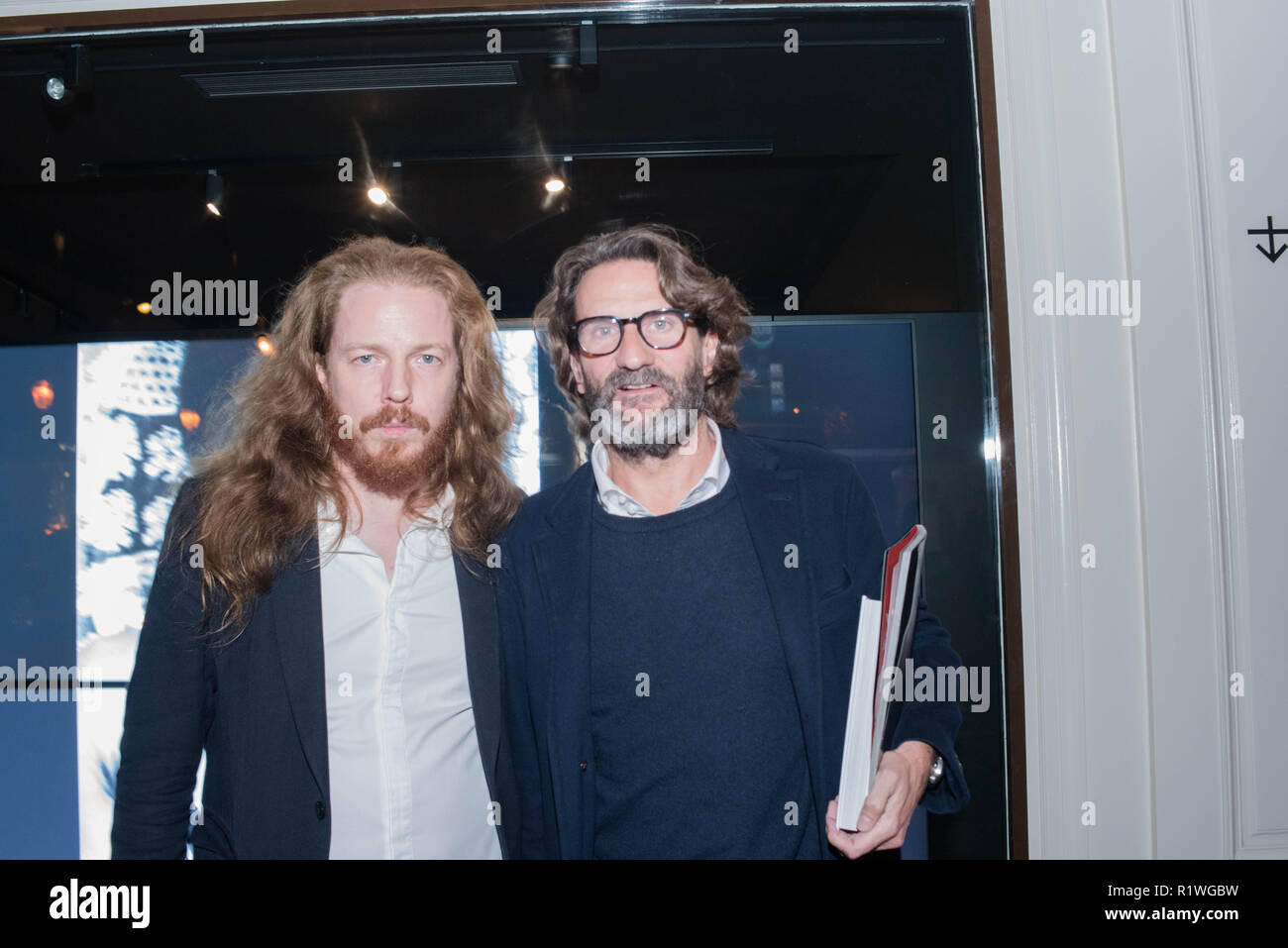 Frédéric Beigbeder und Sascha Linse kommt an der Ausstellung der ...
