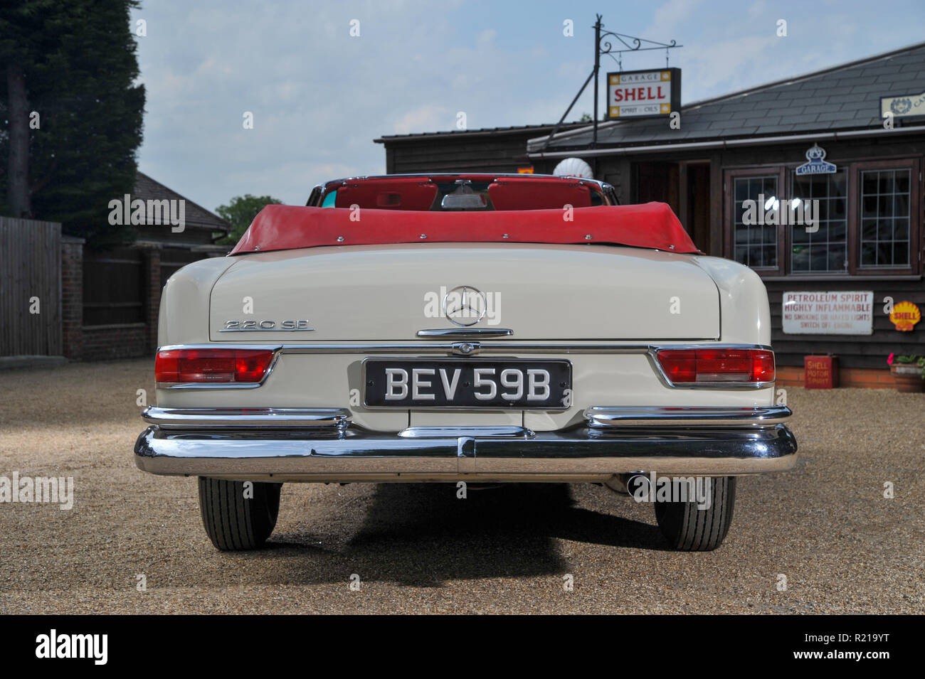 Mercedes 220 Se Stockfotos und -bilder Kaufen - Alamy