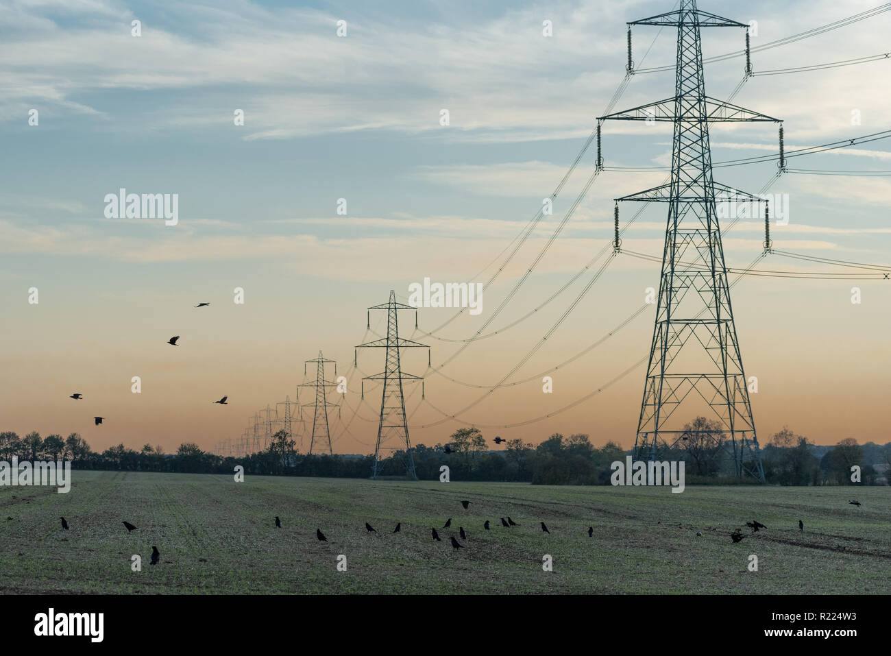 Landschaft mit pylonen -Fotos und -Bildmaterial in hoher Auflösung – Alamy