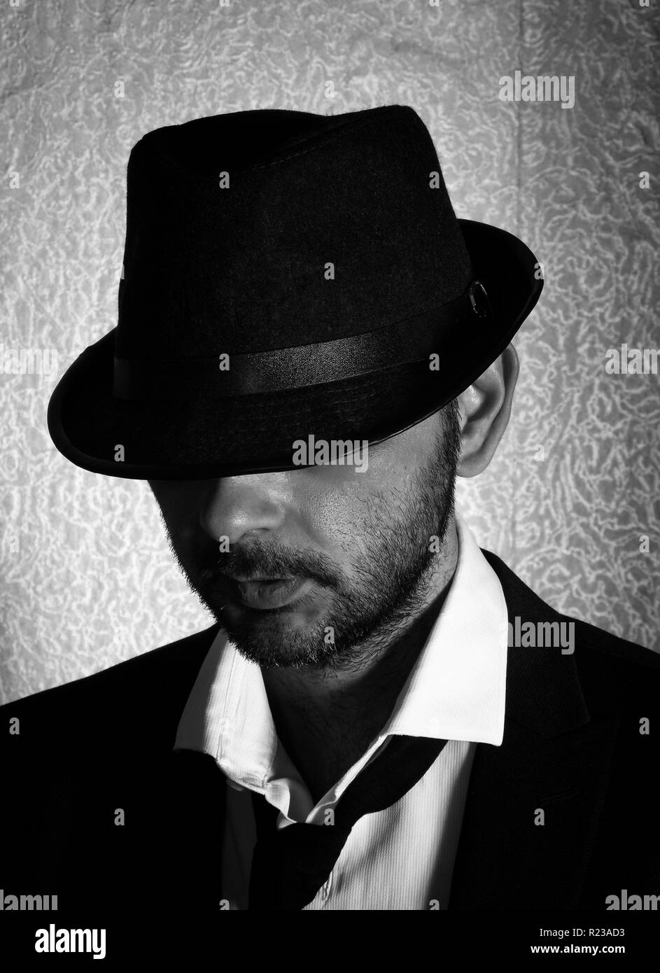 Mann hut 50er jahre Schwarzweiß-Stockfotos und -bilder - Alamy