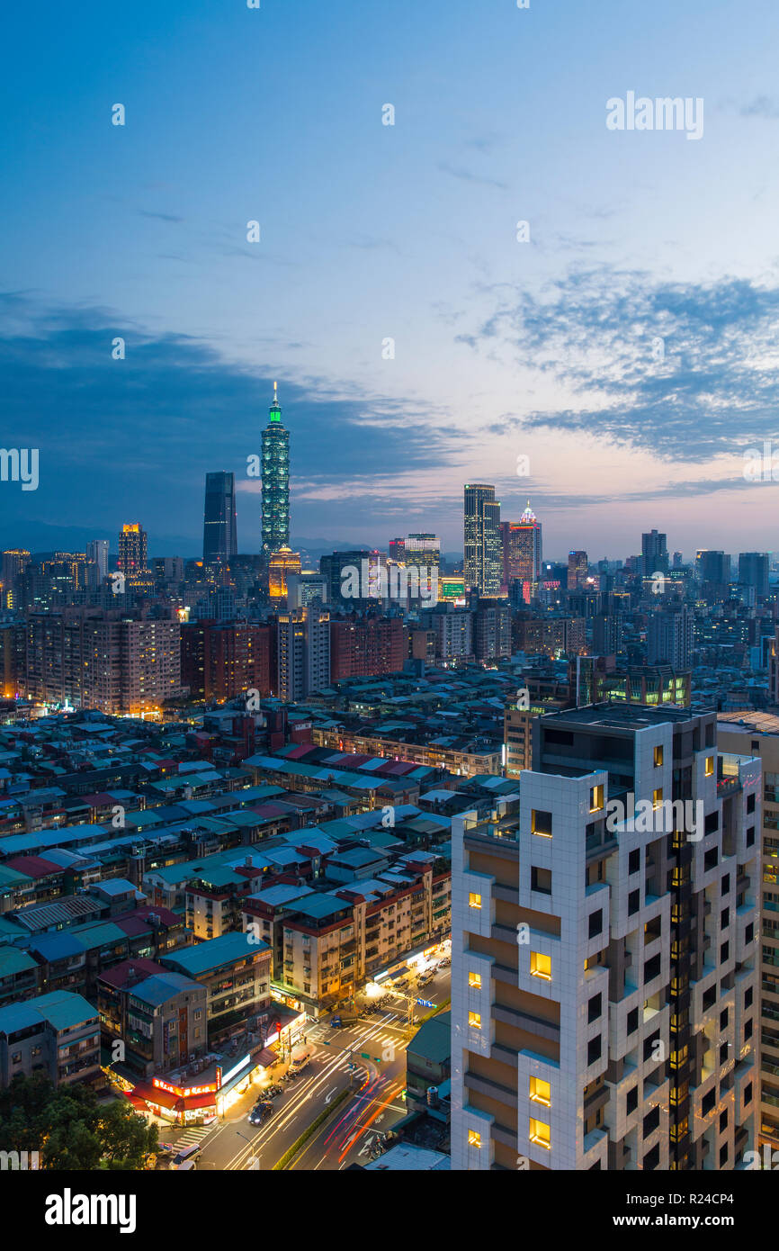 Taipei city skyline -Fotos und -Bildmaterial in hoher Auflösung – Alamy
