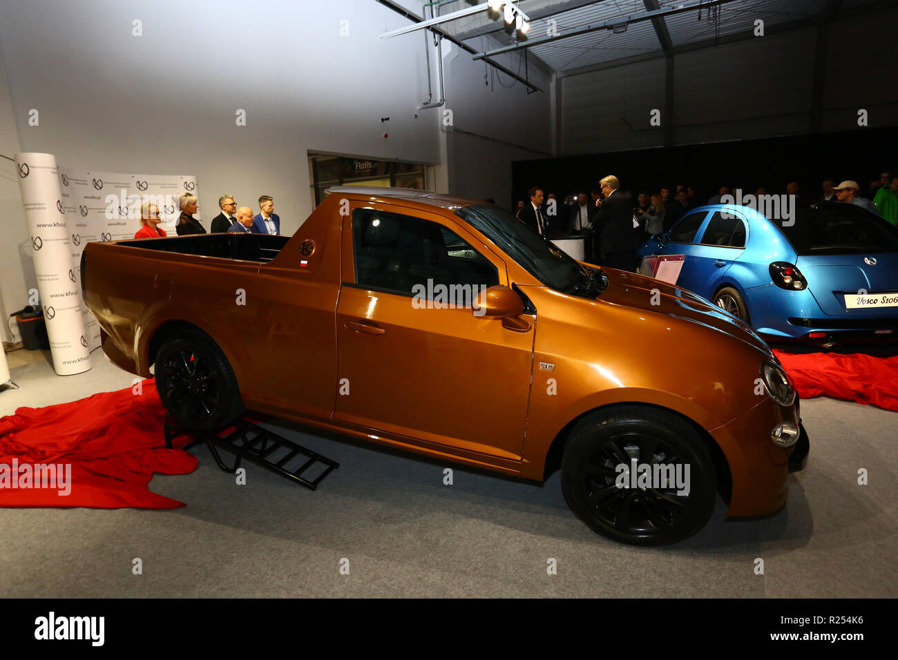 Auto Syrena Stockfotos und -bilder Kaufen - Alamy