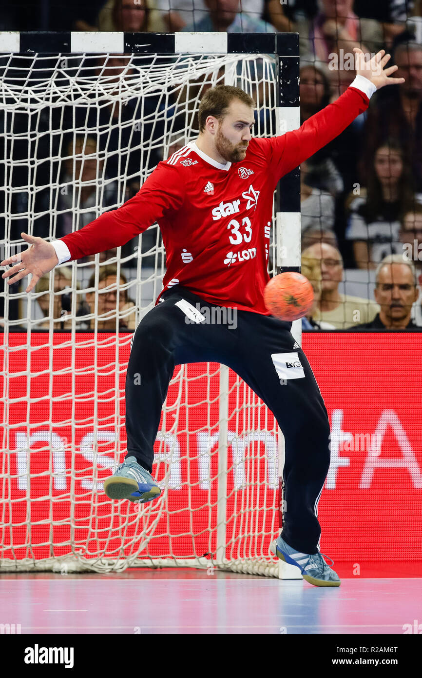 Kiel, Deutschland. 18 Nov, 2018. Handball: EHF Cup, THW Kiel - Drammen ...